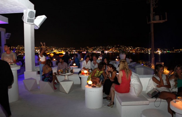 SUPER B CLUB 'DA BODRUM MANZARALI ŞIK PARTİ